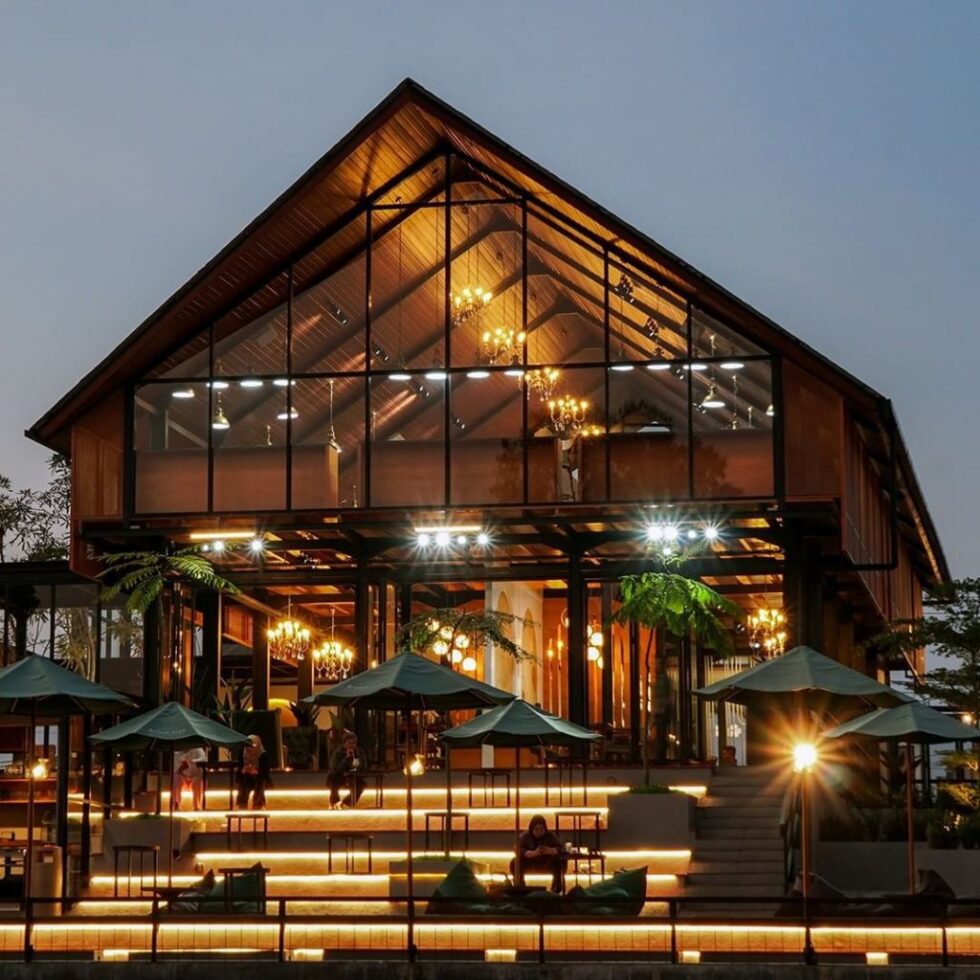 Leuwi Asri Kopi dan Resto, Makan Enak Sambil Menikmati Pesona Gunung ...