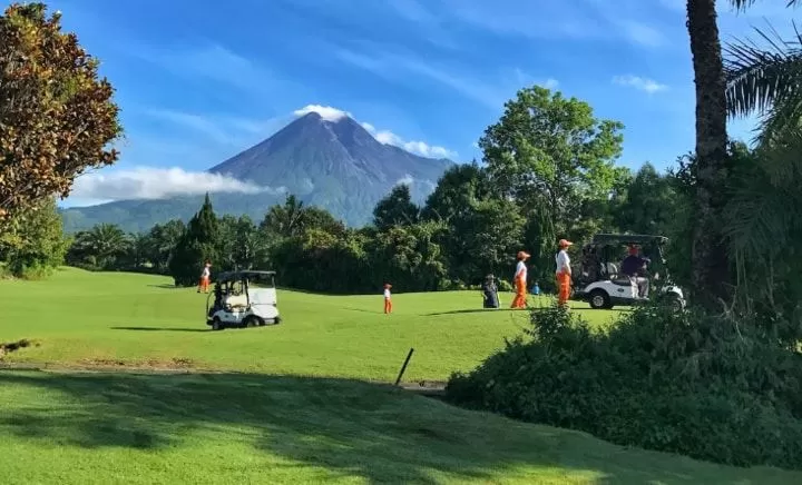 Merapi Golf Club Yogyakarta: Perpaduan Golf Kelas Dunia dan Keindahan ...