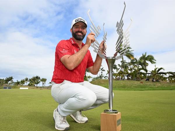 John Parry Akhiri Paceklik 14 Tahun dengan Kemenangan di Mauritius Open ...