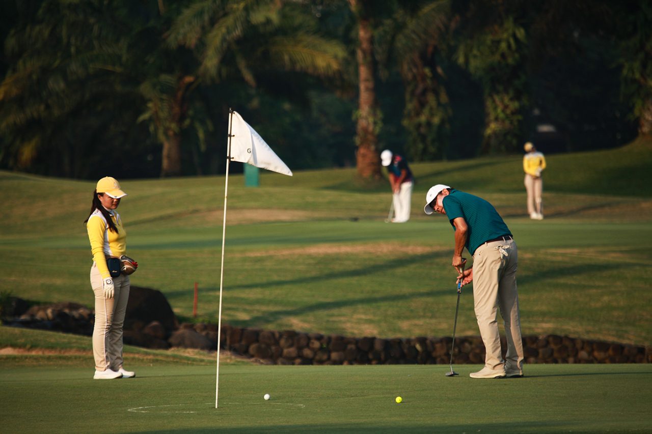 Chicken Golf Club: Jalin Kebersamaan dan Persaudaraan di Gading Raya ...